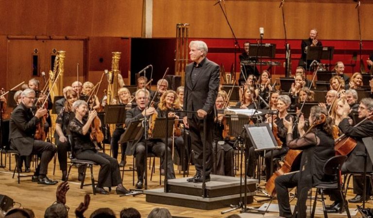 REVIEW BBC National Orchestra of Wales, Mahler 9 with Markus Stenz ...