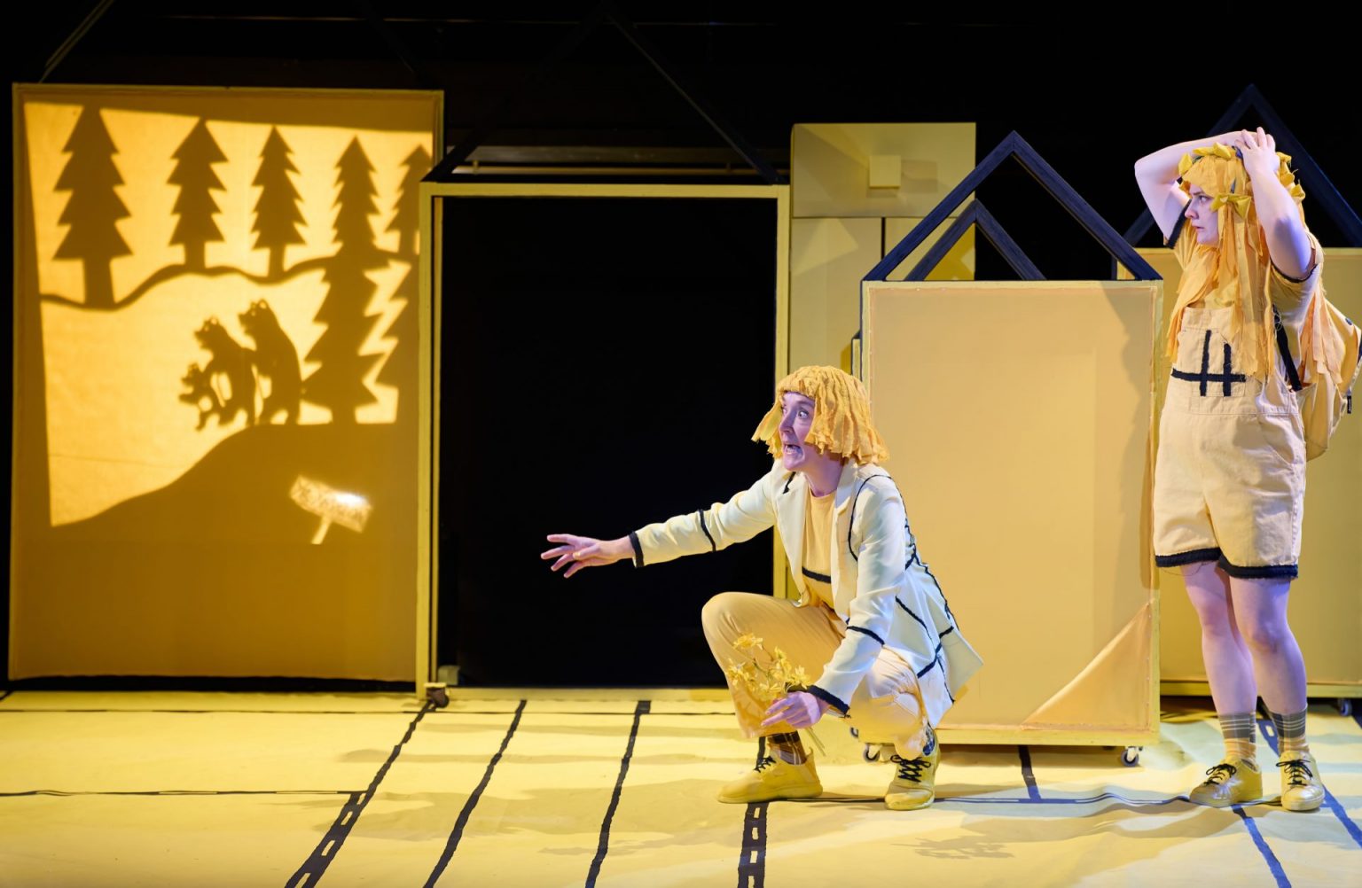 Review Elen Benfelen / Goldilocks at Sherman Theatre by Bethan Lewis ...